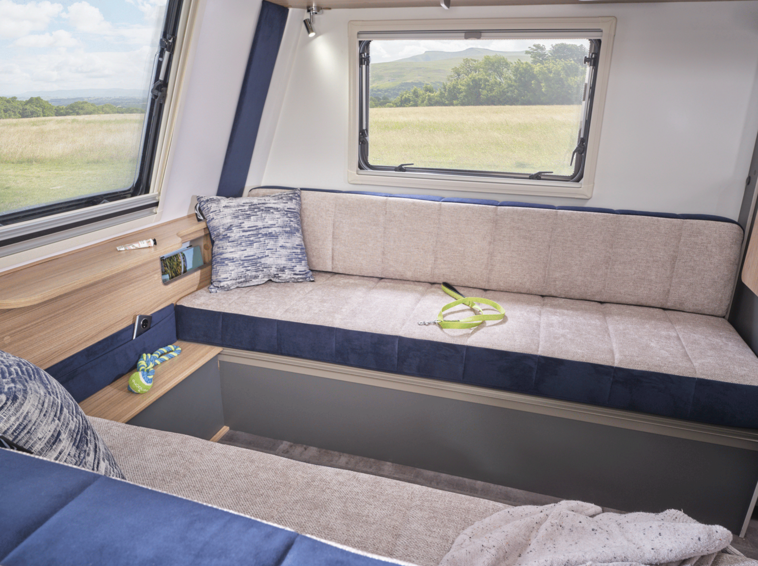 The Ultimate Guide to Discovering the Best Caravan Layouts - Raymond ...