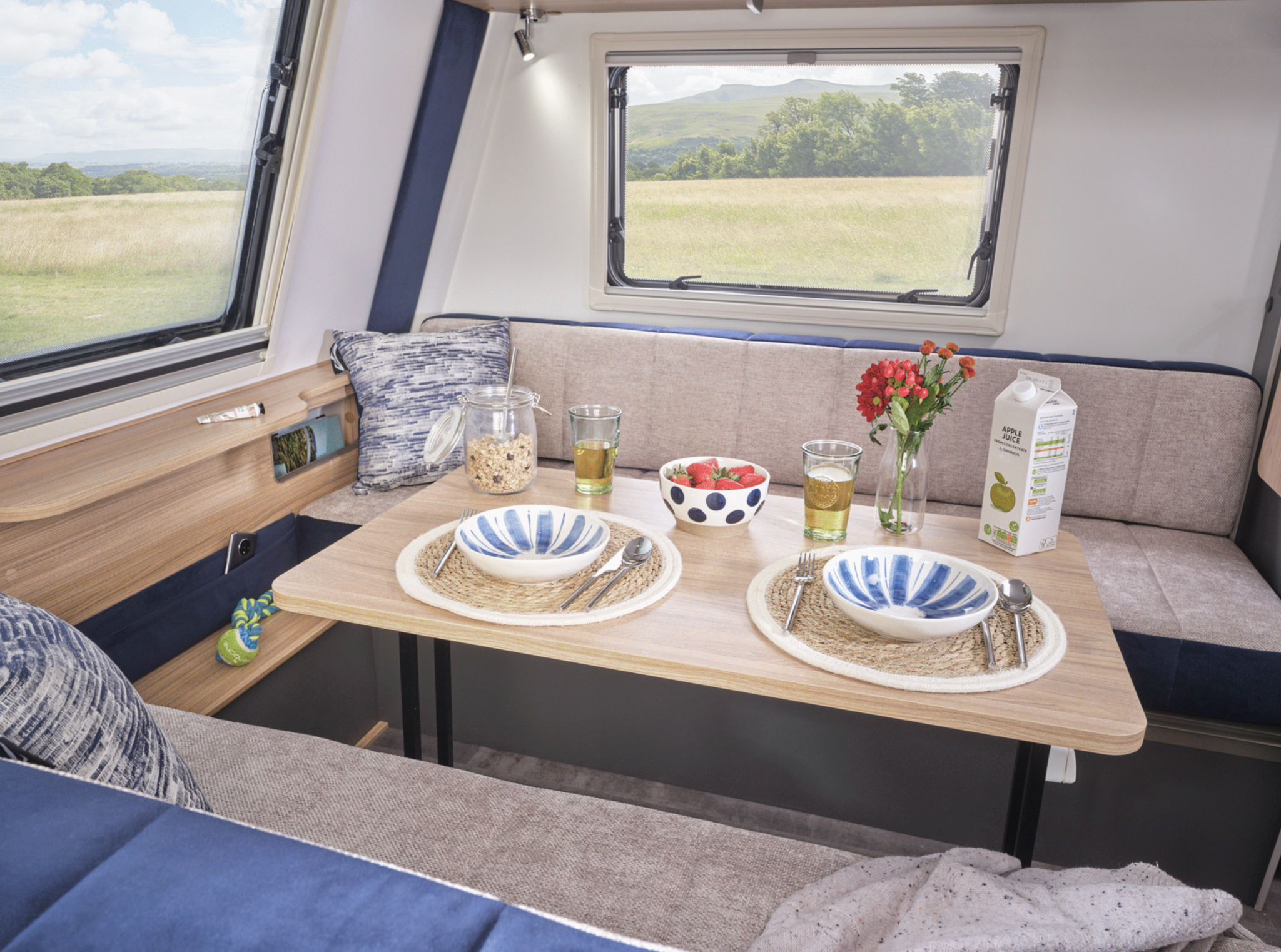 The Ultimate Guide to Discovering the Best Caravan Layouts - Raymond ...