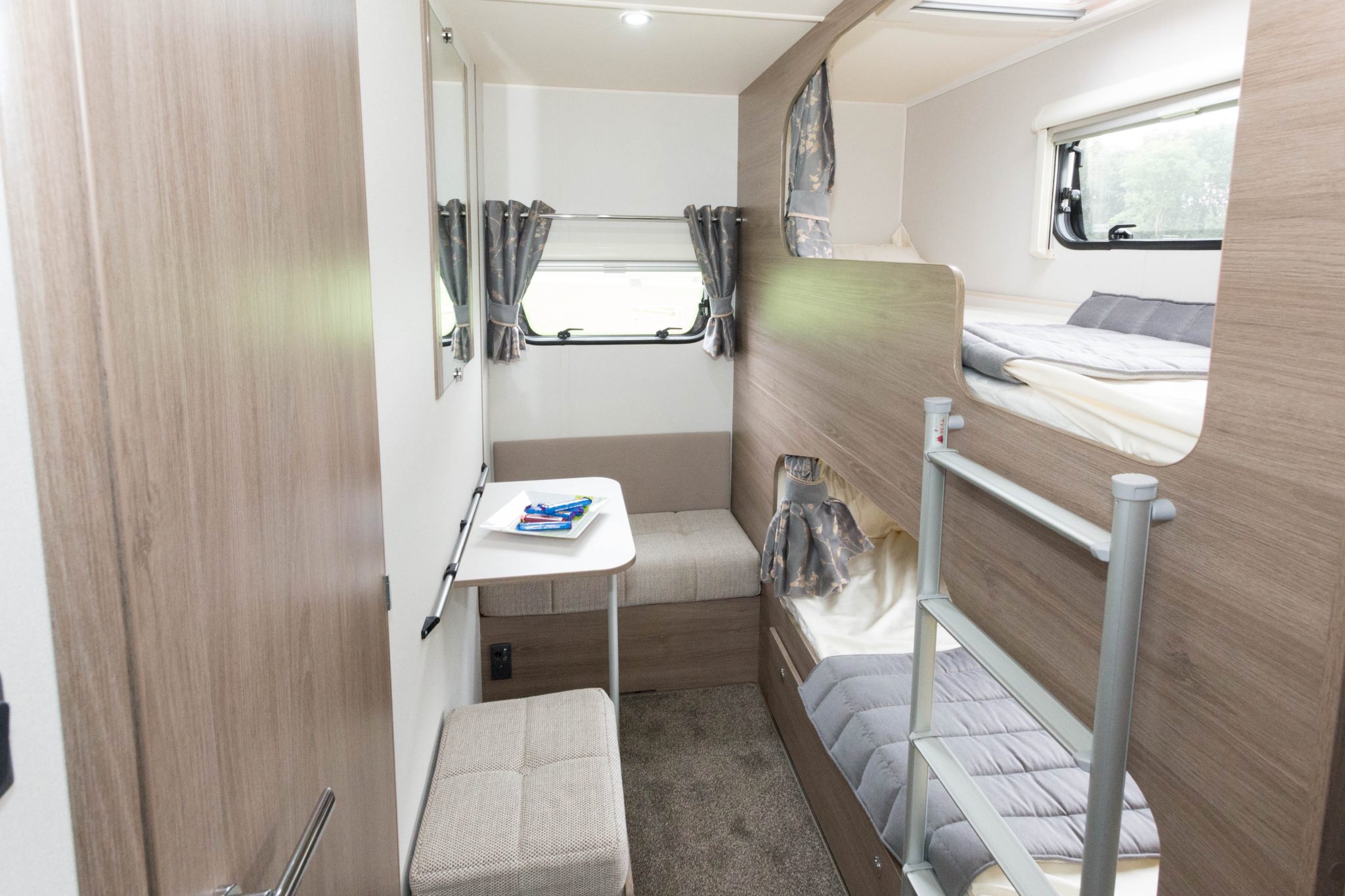 The Ultimate Guide to Discovering the Best Caravan Layouts - Raymond ...