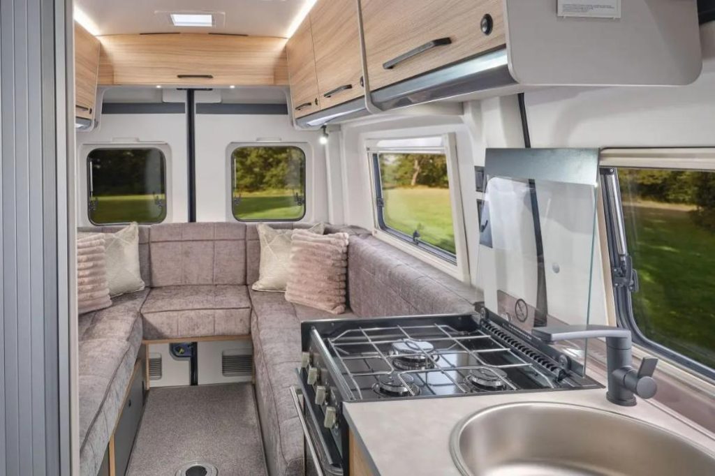 Bailey Endeavour B62 2026 - Raymond James Caravans