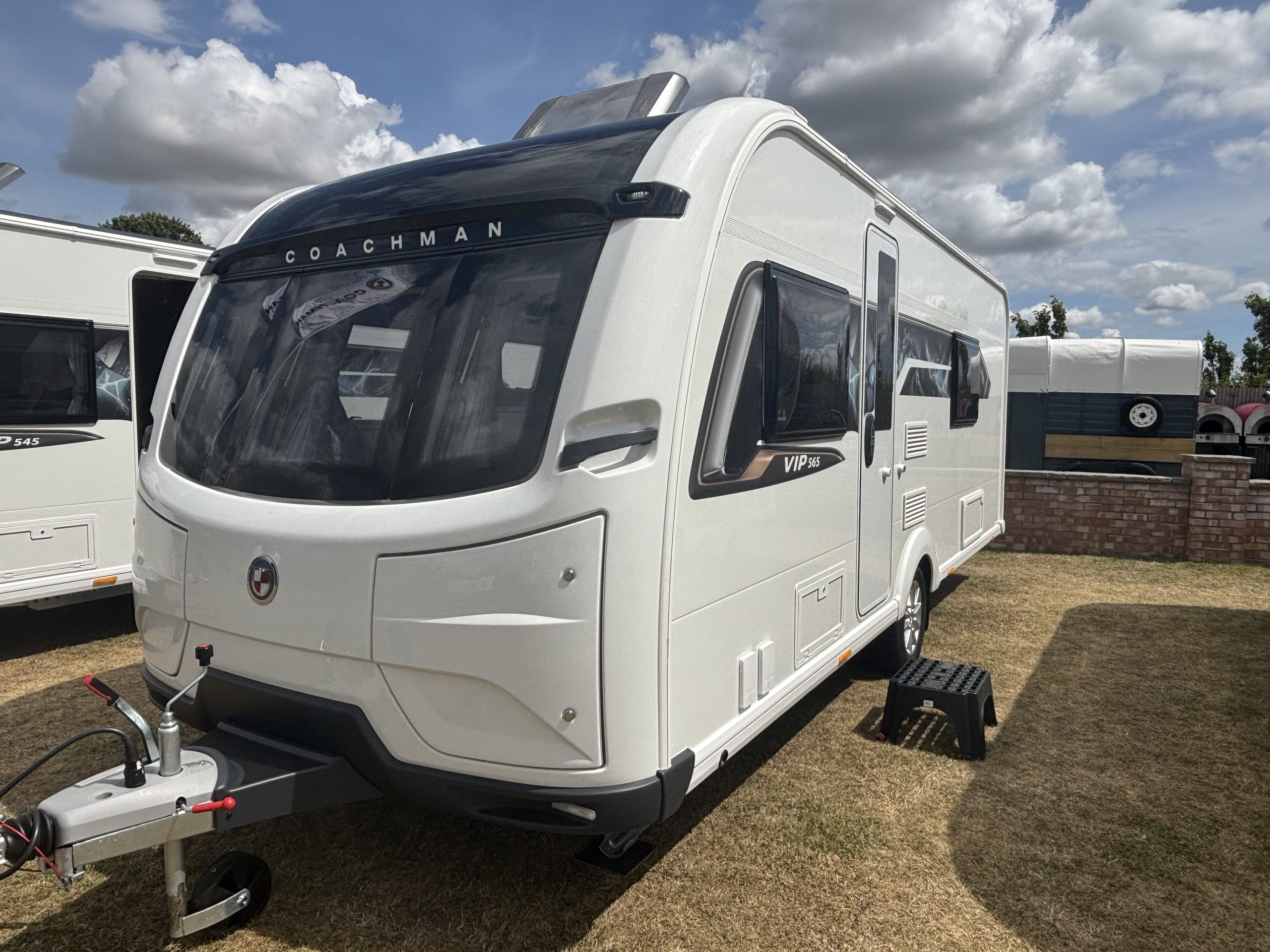 Coachman VIP 565 2026 - Raymond James Caravans
