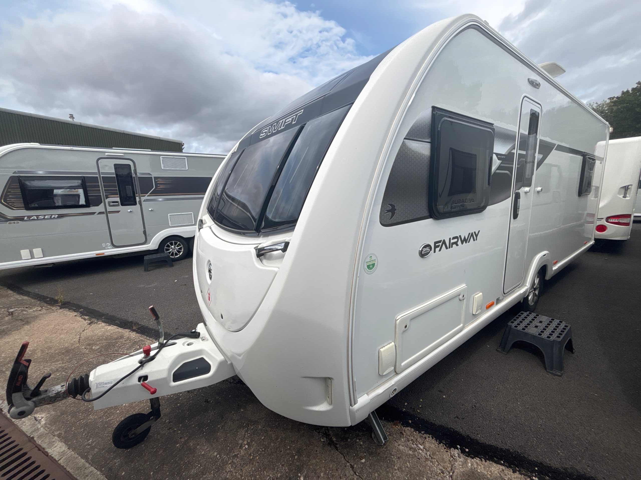 Swift Fairway 560 2020 - Raymond James Caravans